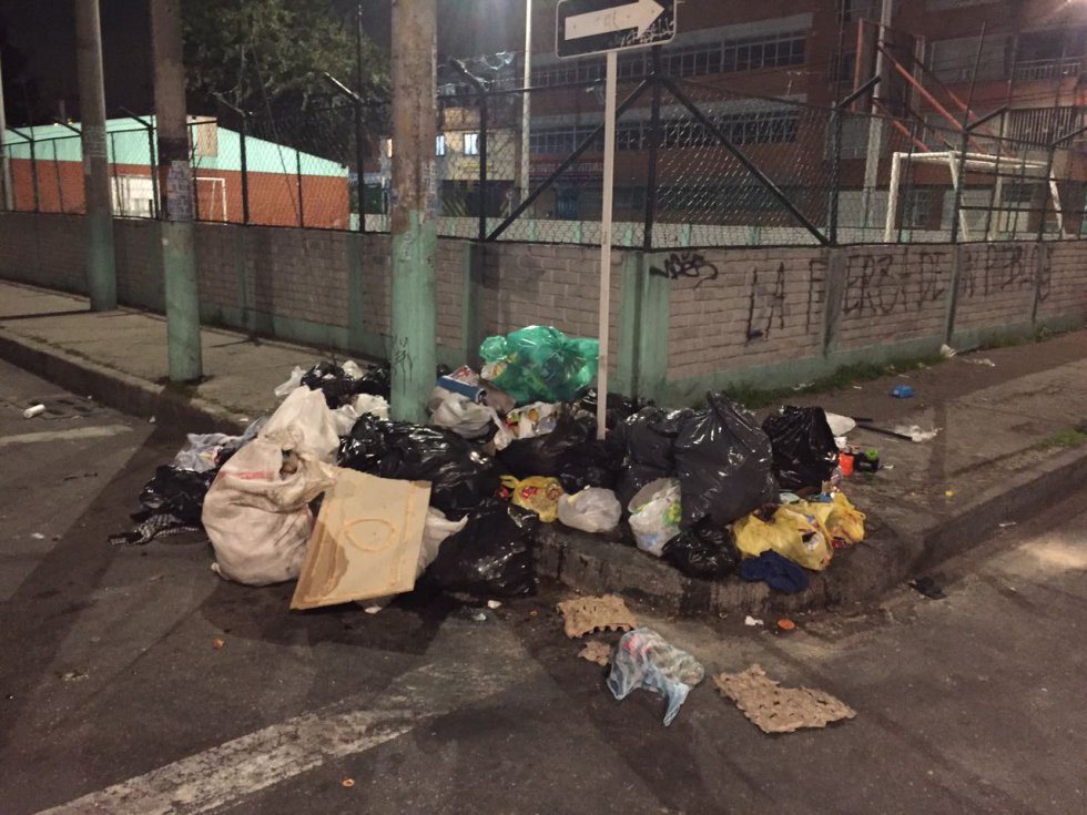 Basuras en calles de Bogotá: Continua el problema de las basuras en ...
