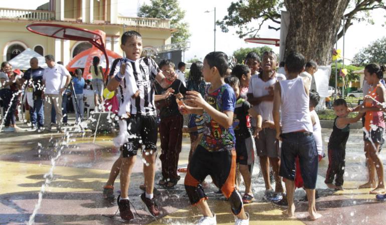 Remodelación de Parque: Remodelan parque principal de Ataco, Tolima ...