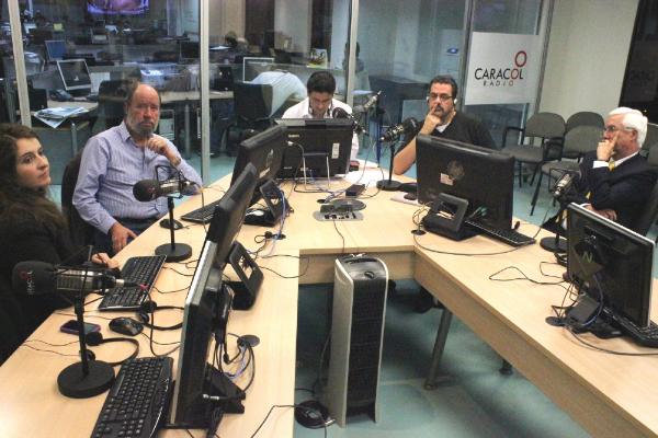 Panelistas del 7 de marzo | Fotogalería | hora_20 | Caracol Radio