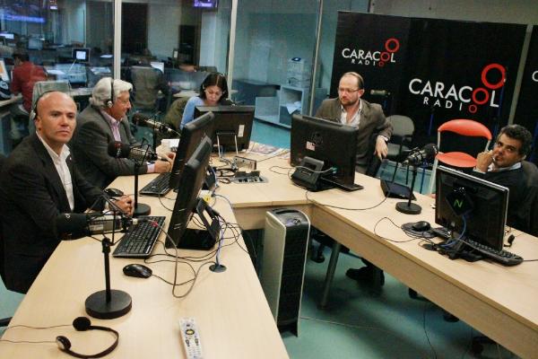 Panelistas del 13 de julio | Fotogalería | hora_20 | Caracol Radio