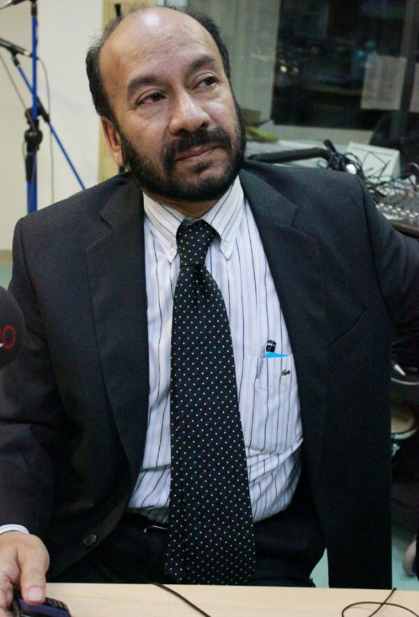 Panelistas del 16 de octubre, Ramiro Bejarano, Fernando Cepeda Ulloa ...