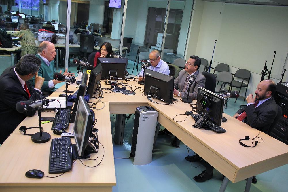 Panelistas del 18 de noviembre en Hora 20 | Fotogalería | hora_20 ...