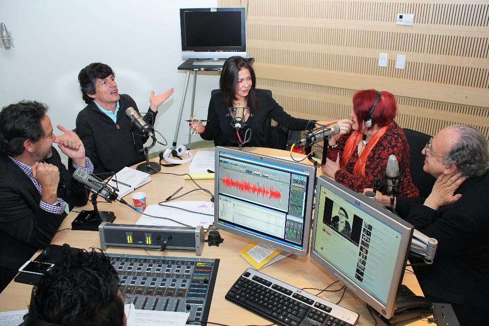 Panelistas del 13 de febrero | Fotogalería | hora_20 | Caracol Radio