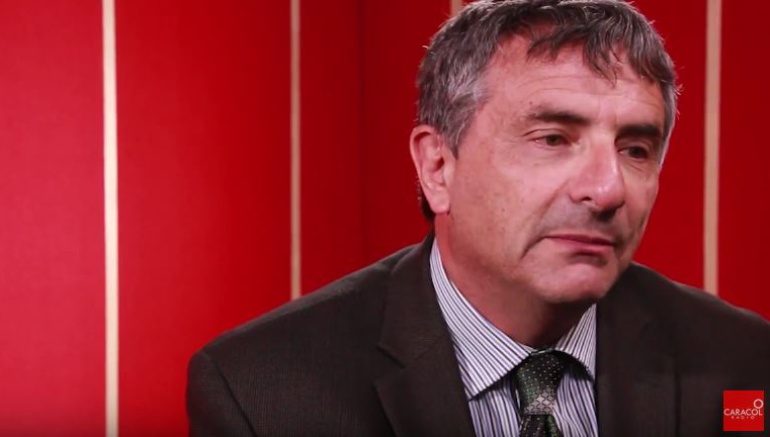 Marcos Peckel, amor por Colombia y por la academia | Hora 20 | Caracol ...