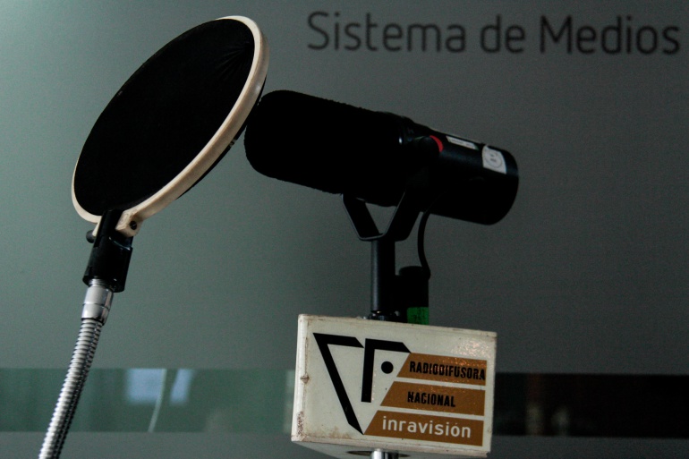 ¿Qué significa radio, amplitud modulada y frecuencia modulada? | Dos y ...