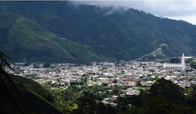 Catedral de El Líbano, Santa Laura: Feligreses del Norte del Tolima ...