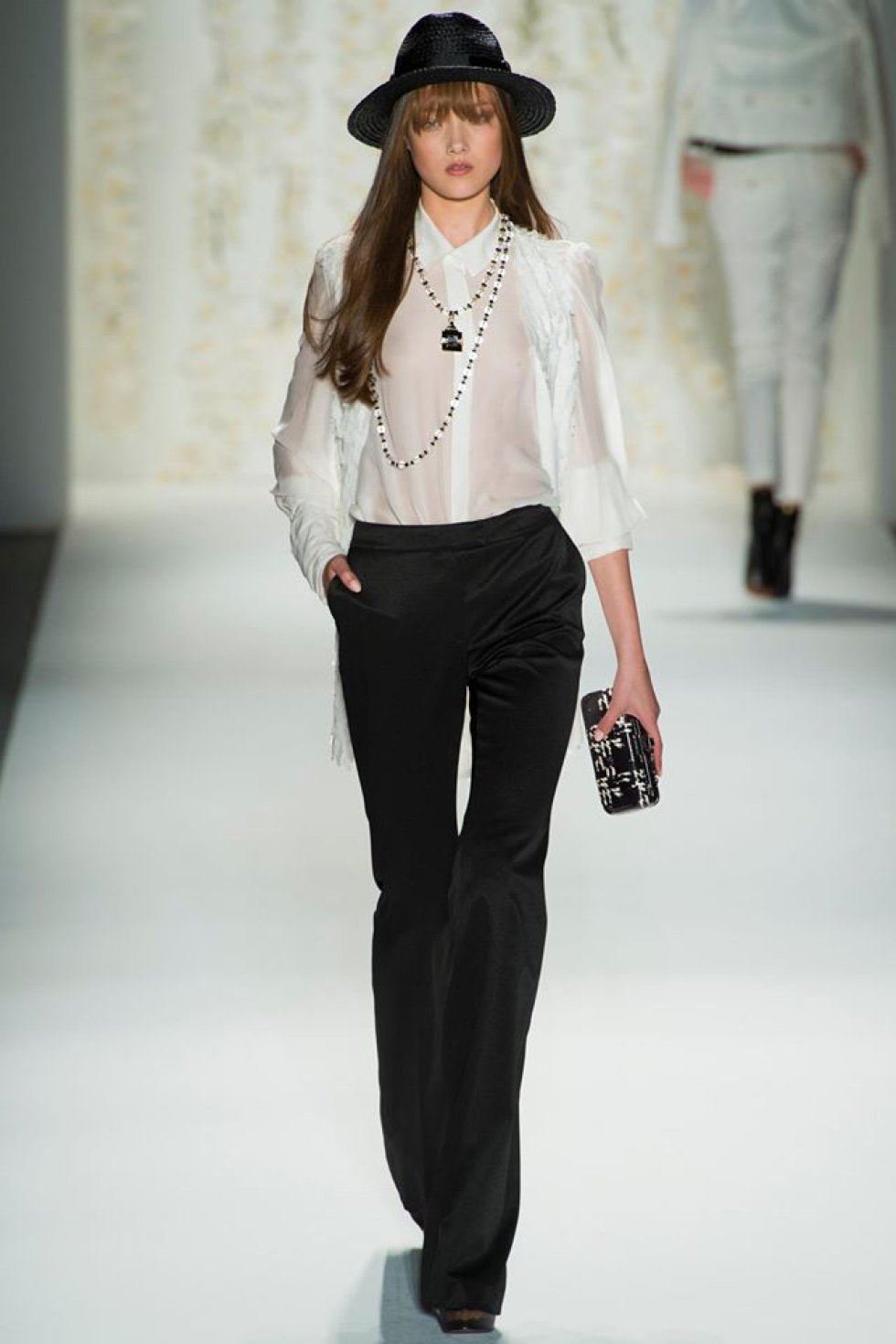 Looks y combinaciones de ropa en blanco y negro: [Fotos] Blanco y negro ...