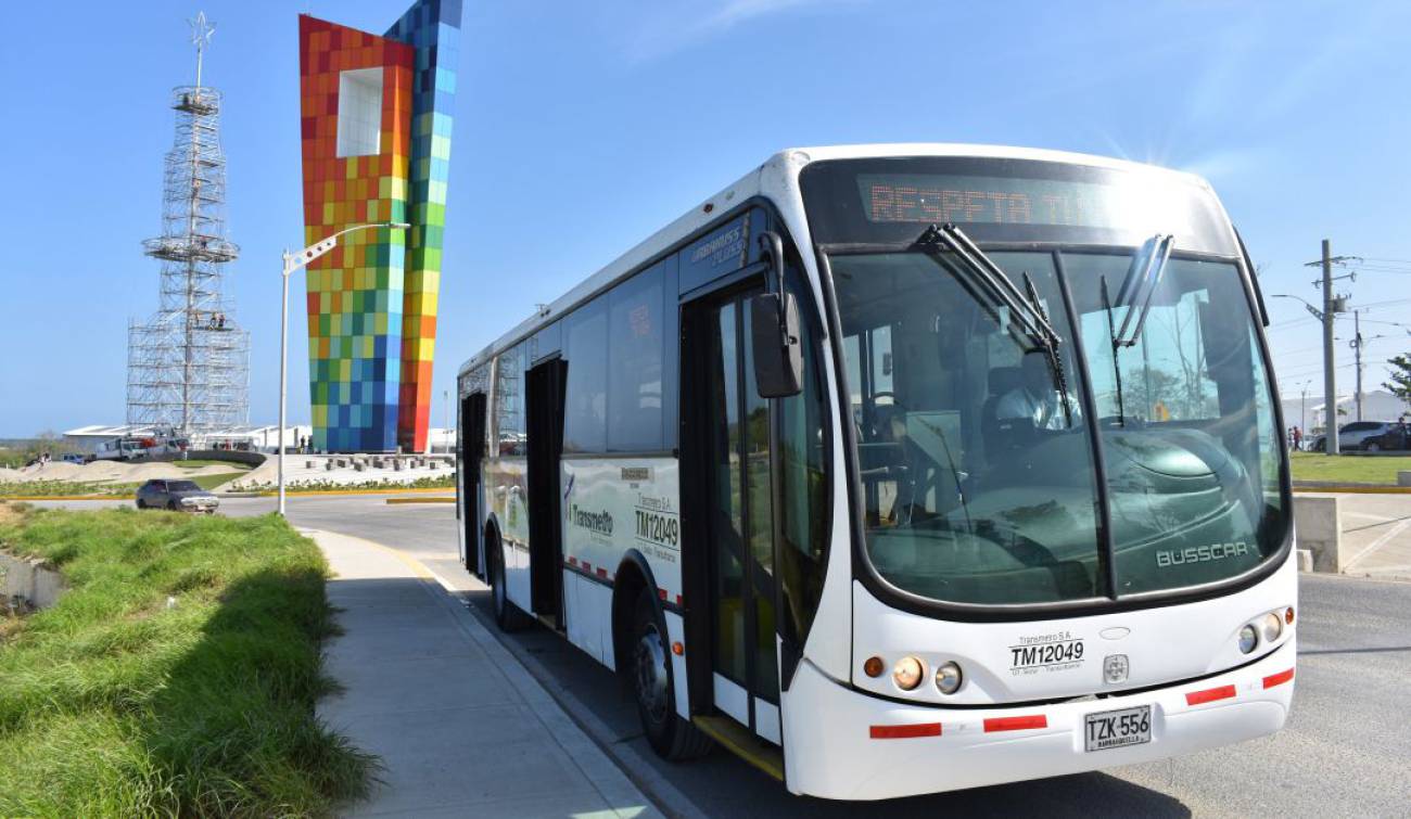 Transmetro: Transmetro activa ruta hacia el árbol navideño más alto de ...