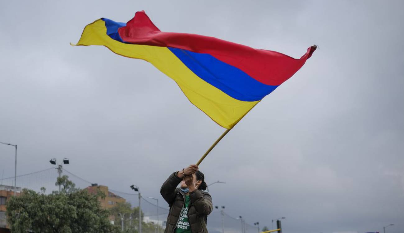 Paro Nacional ONU: ¿Qué significa la bandera de Colombia al revés y por ...