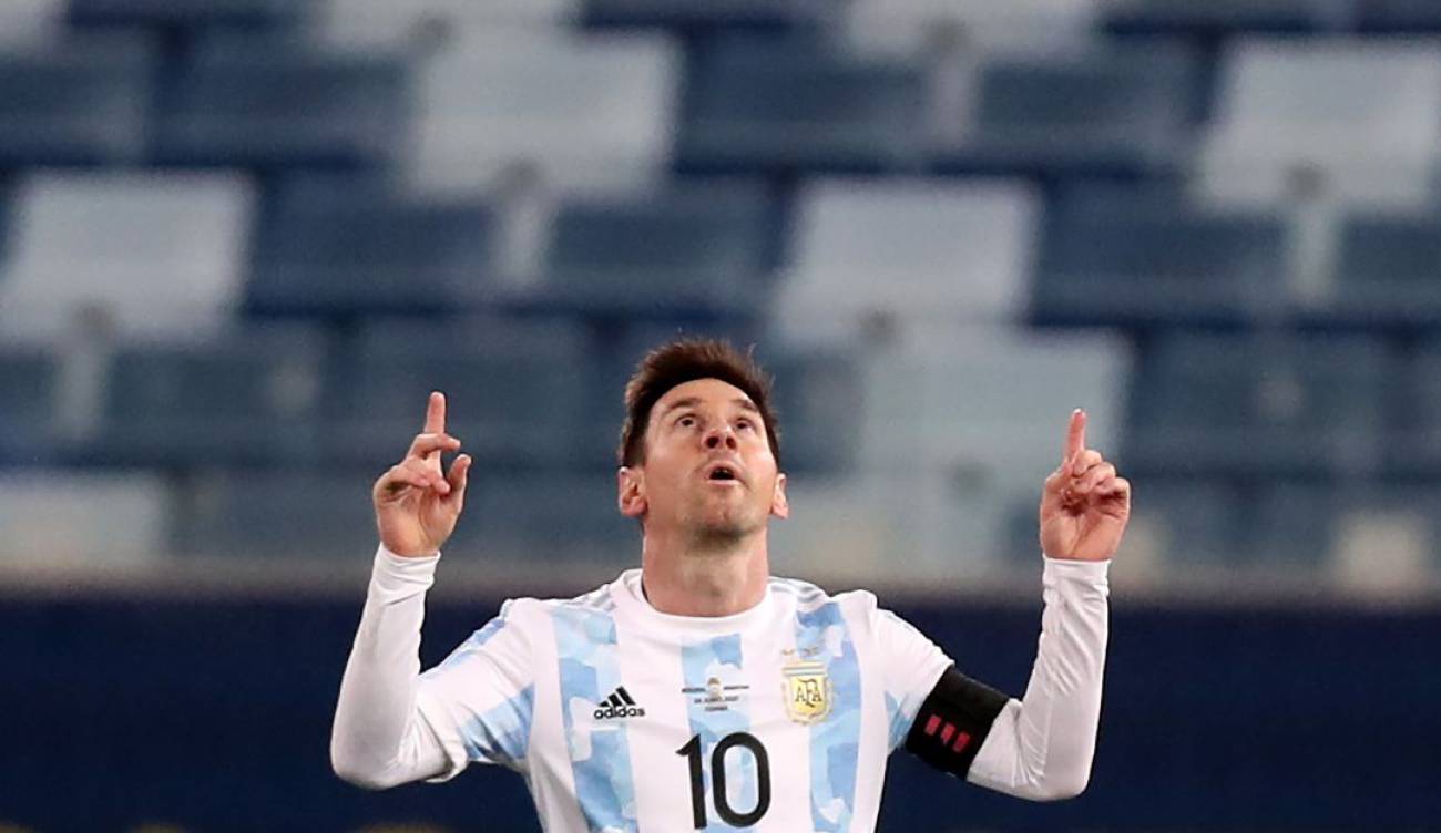Messi Argentina himno: Aplausos a Lionel Messi por cantar el himno de ...